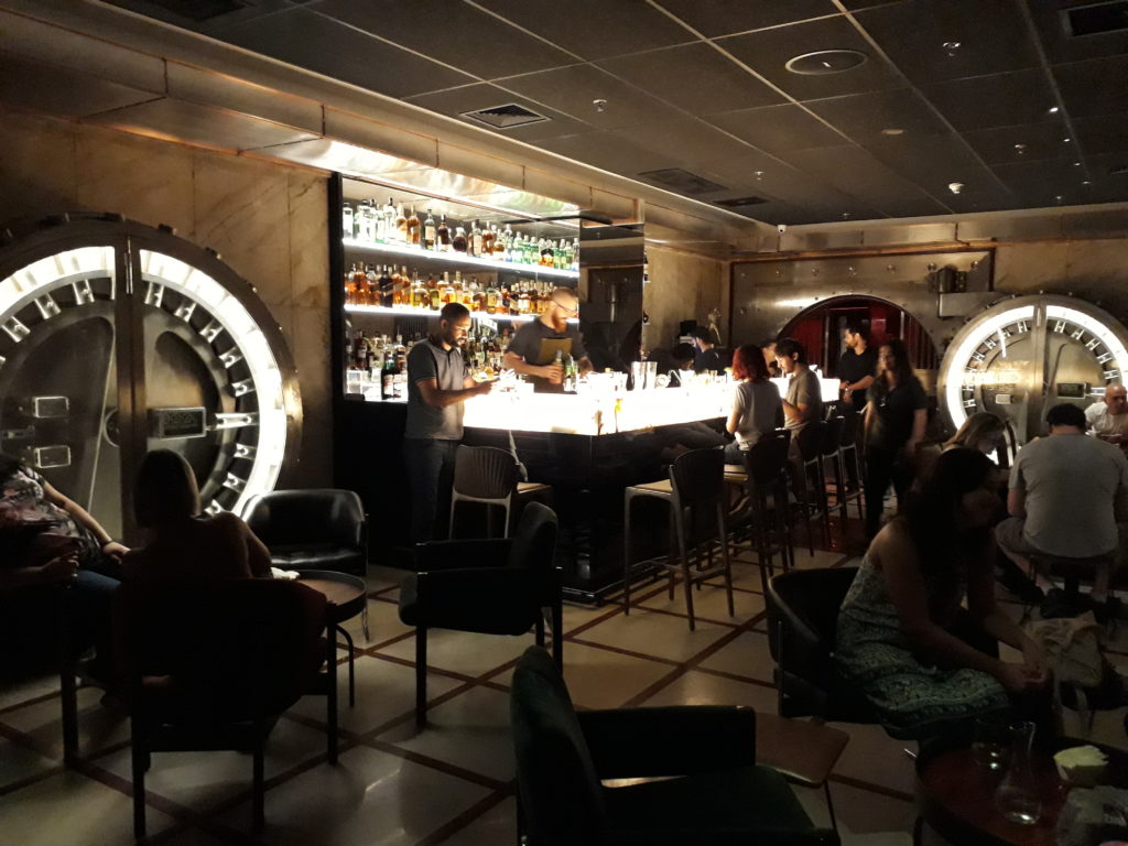 Bar do Cofre_04 - A Vida no Centro